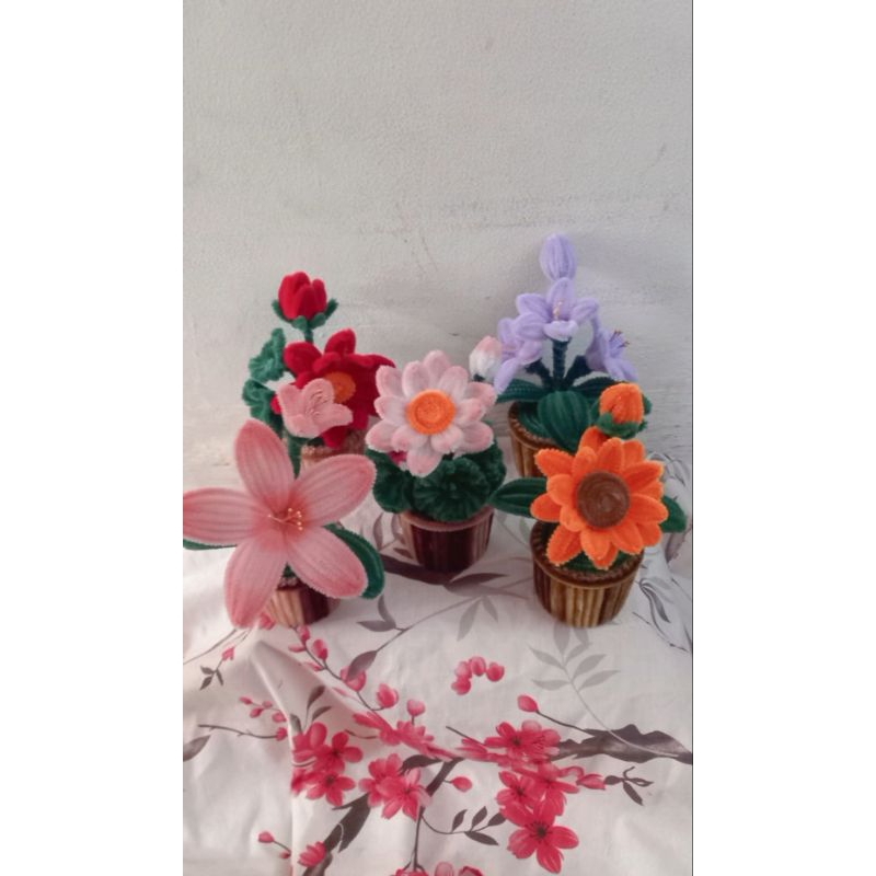 Jual BUNGA KAWAT BULU/ MINI FLOWER POT/ PIPE CLEANER FLOWER/ CHENILLE ...
