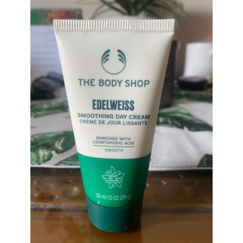 Jual Edelweiss Smoothing Day Cream 30ml | Shopee Indonesia