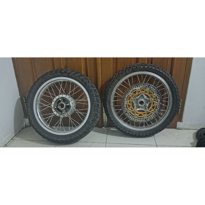 Jual VELG JARI JARI LENGKAP BAN DAN CAKRAM DELKEVIC PNP CB150X/CB150R ...