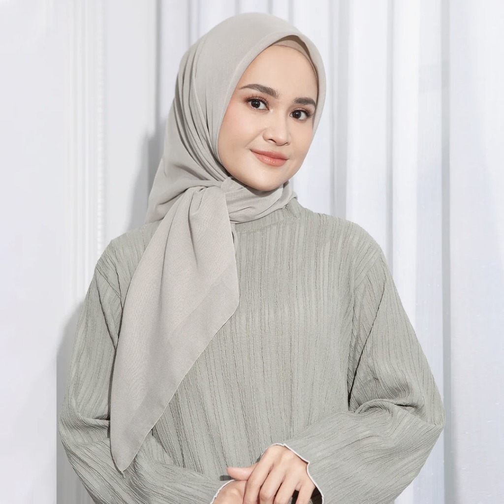Jual Lozy Hijab - Kirana Paris Plain Japan (Hijab Segiempat Paris Japan ...