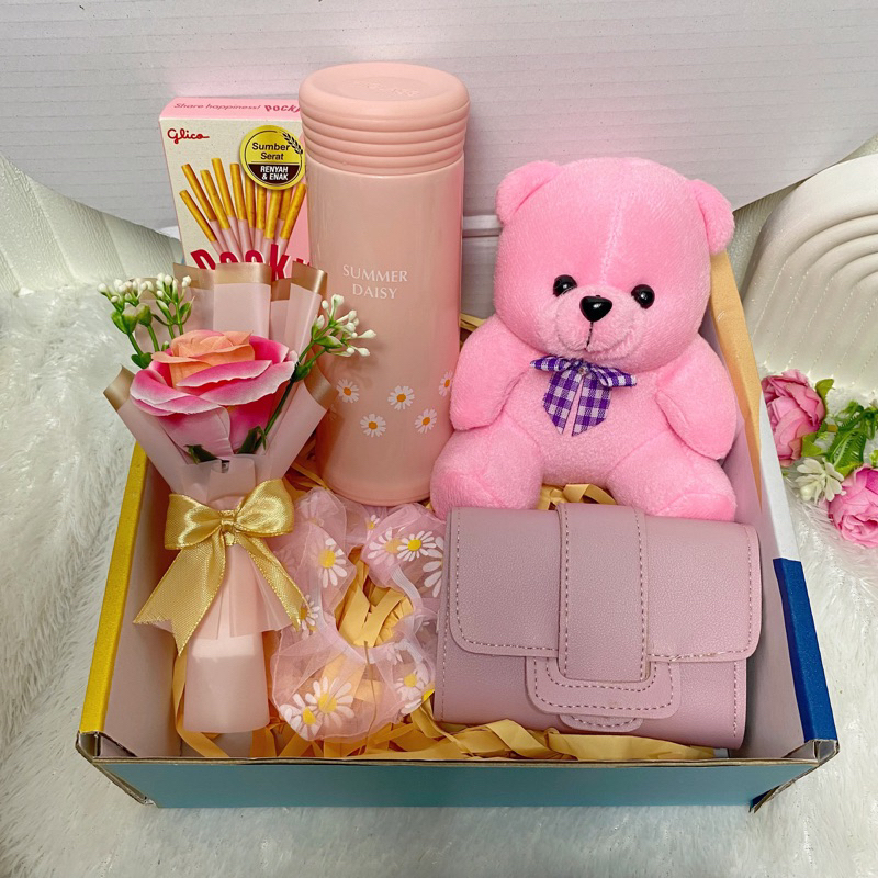 Jual Kado Cantik Pink Buat Sahabat Hadiah Anniversary Hampers Ulang ...