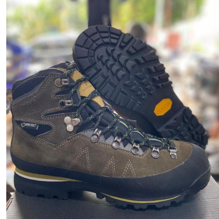 Jual Altitude Gear Alaska GTX Vibram Sepatu Hiking Waterproof | Shopee ...