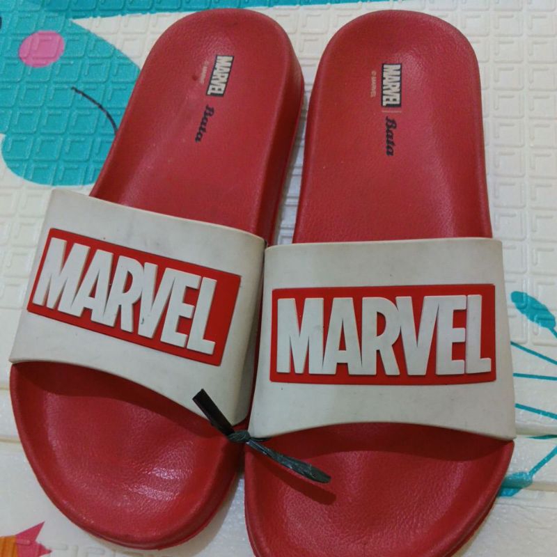 Jual SELOP MARVEL PUTIH MERAH DEWASA Marvel x Bata | Shopee Indonesia