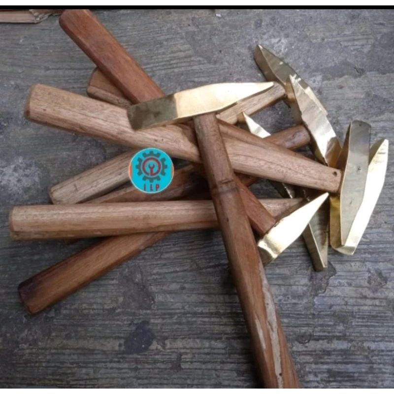 Jual Palu Ciping Kuningan 0,3kg gagang kayu/palu kunungan | Shopee ...