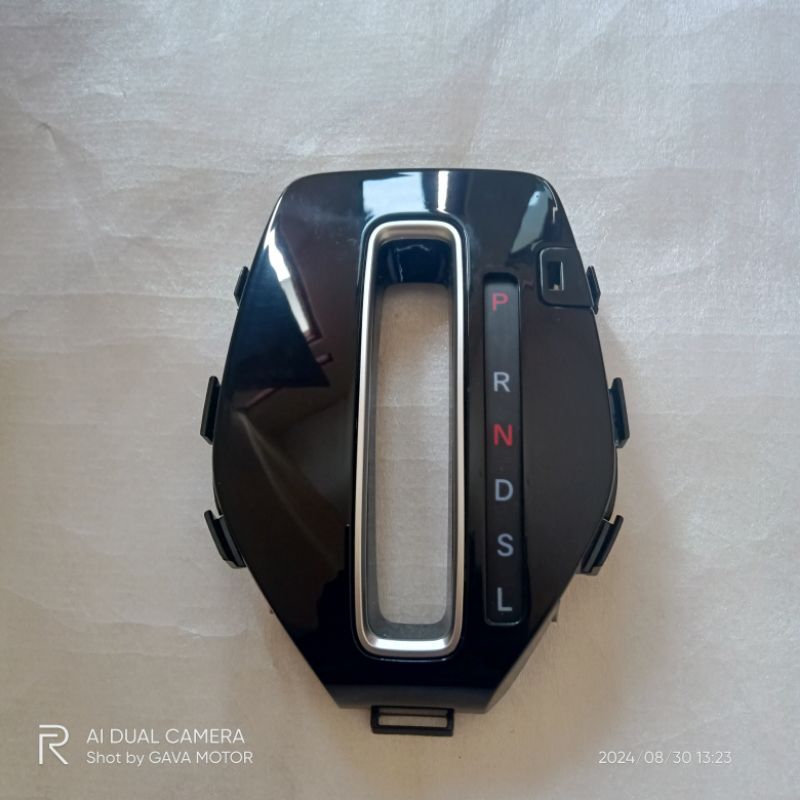 Jual panel cover shifter transmisi otomatis honda hrv brv original ...