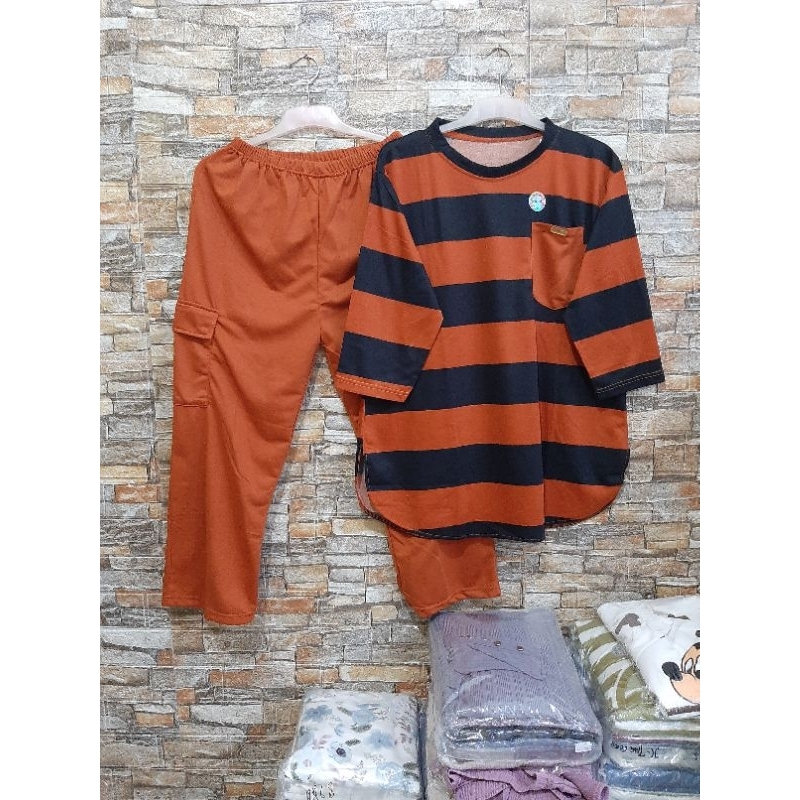 Jual ONE SET BBT SALUR BALOK HITAM 853 cargo | Shopee Indonesia