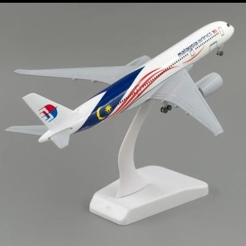 Jual Miniatur Diecast pesawat Malaysia Airbus 350 motif bendera ...