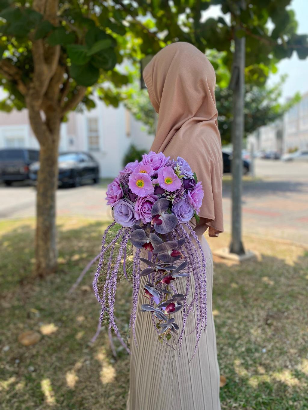 Jual Hand buket juntai pernikahan wedding bouquet cascade orchid poppy ...