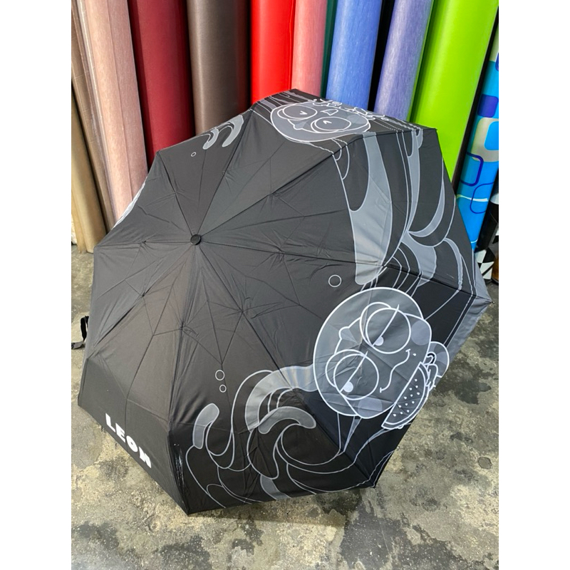 Jual Payung Lipat Hitam Corak (Bahan Parasut) | Shopee Indonesia