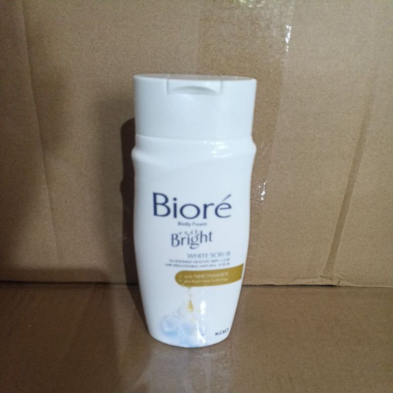 Jual Biore Body Foam Bright White Scrub 100ml | Shopee Indonesia