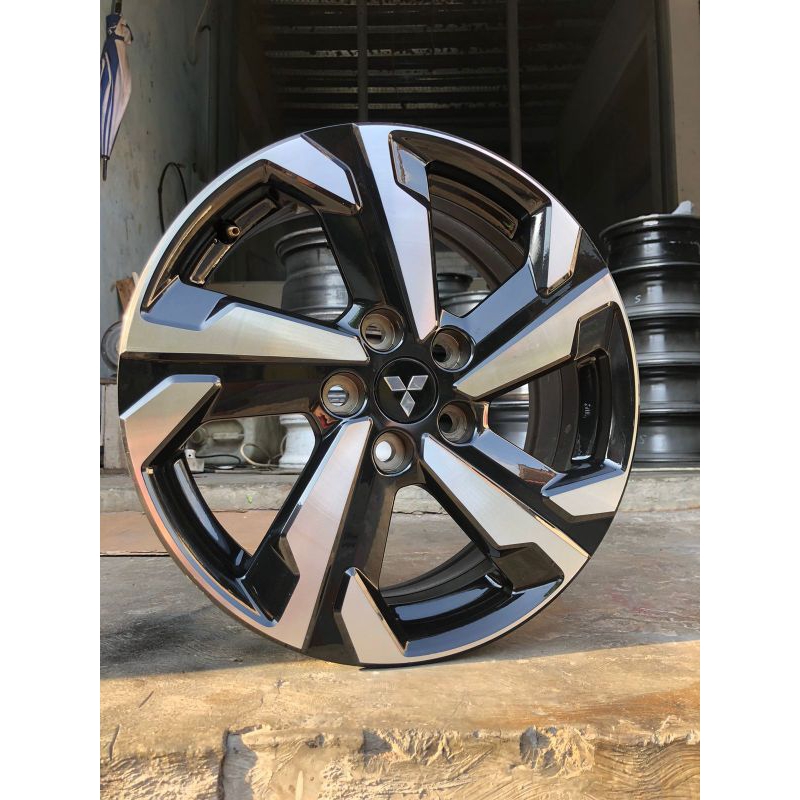 Jual velg ori expander ultimate R17 PCD 5/114 kondisi bekas mulus ...