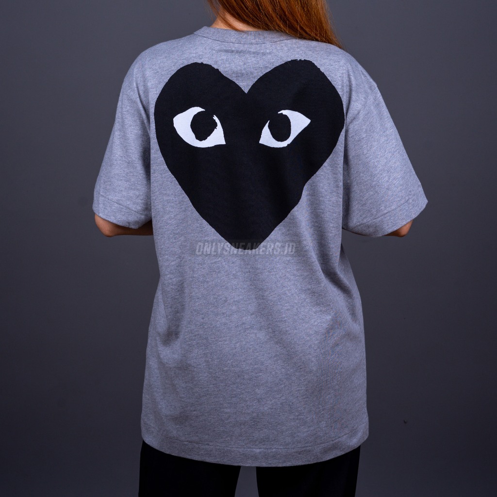 Jual CDG PLAY FONT TEXT GREY TEE | Shopee Indonesia