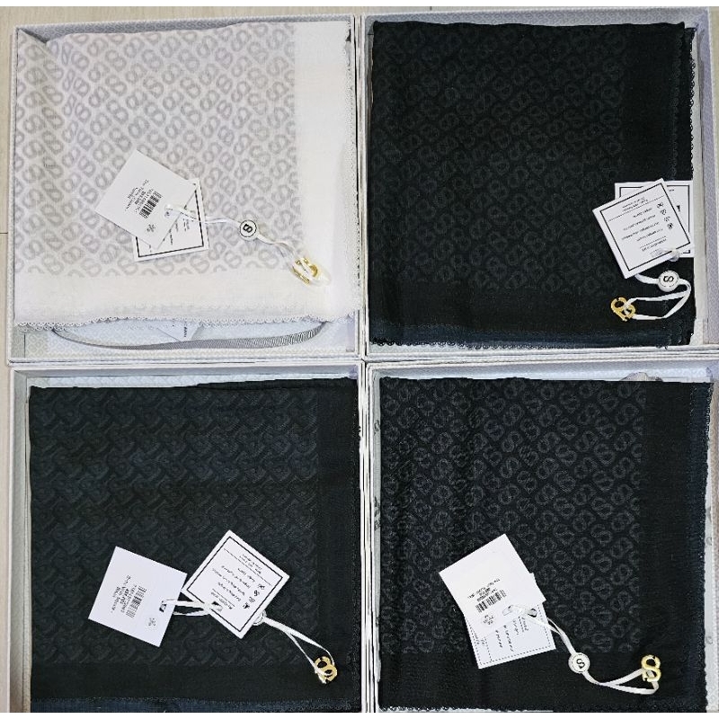 Jual [READY] Buttonscarves Tapis Caviar, Tapis Black, Tapis Vanilla ...