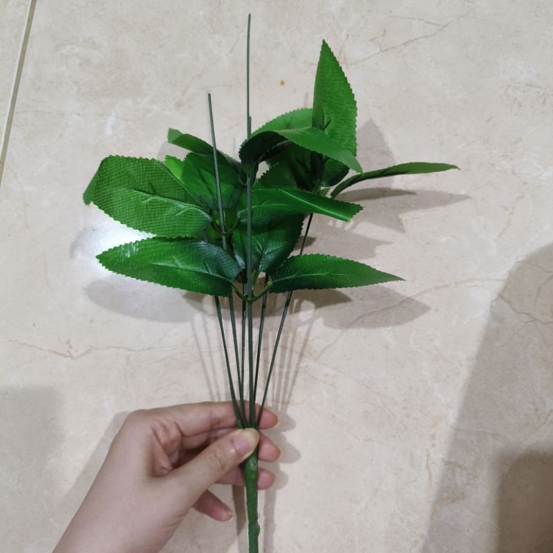 Jual tangkai bunga 7 cabang dengan daun murah | Shopee Indonesia