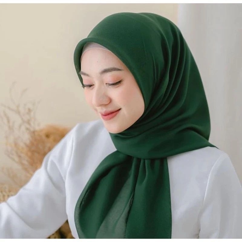 Jual Hijab segiempat hijau botol | bella square hijau botol | hijab hijau botol | kerudung ...