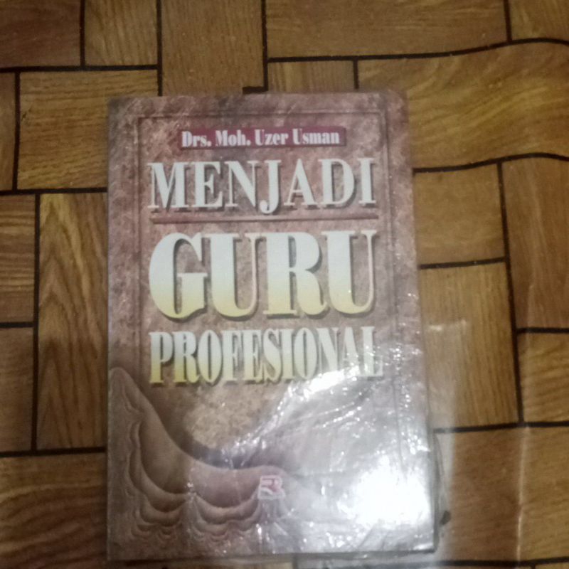 Jual Buku MENJADI GURU PROFESIONA | Shopee Indonesia