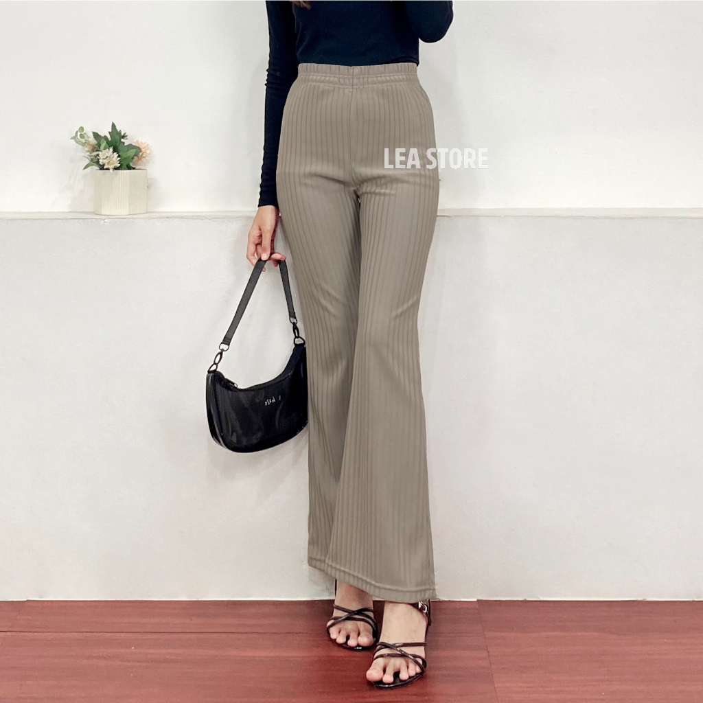 Jual Yuri Cutbray Pants/ Flare Hornet Pants/ Aleacarista | Shopee Indonesia