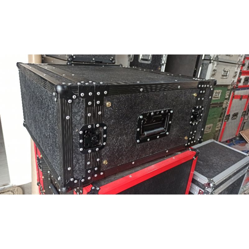 Jual Flight case / Hard case / Audio box 6yu Fiber - List Alumunium ...
