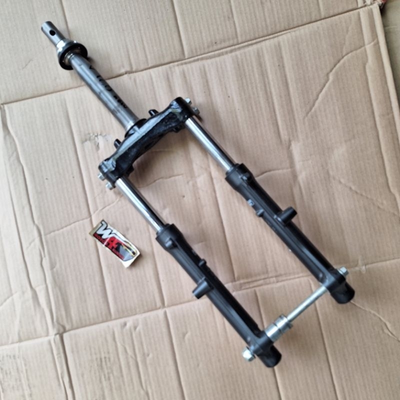 Jual SHOCKBREAKER DEPAN FULLSET SEGITIGA VARIO 160 TYPE CBS ORIGINAL | Shopee Indonesia