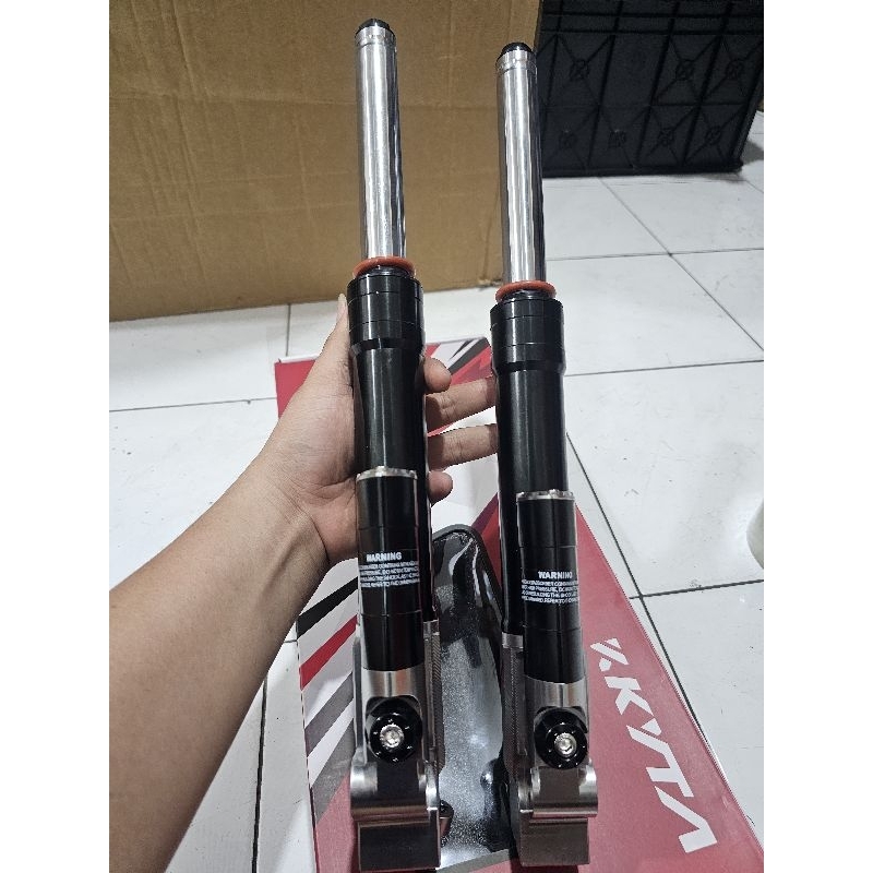 Jual Shock depan suspension kyta by kytaco honda vario 125 150 beat dan ...