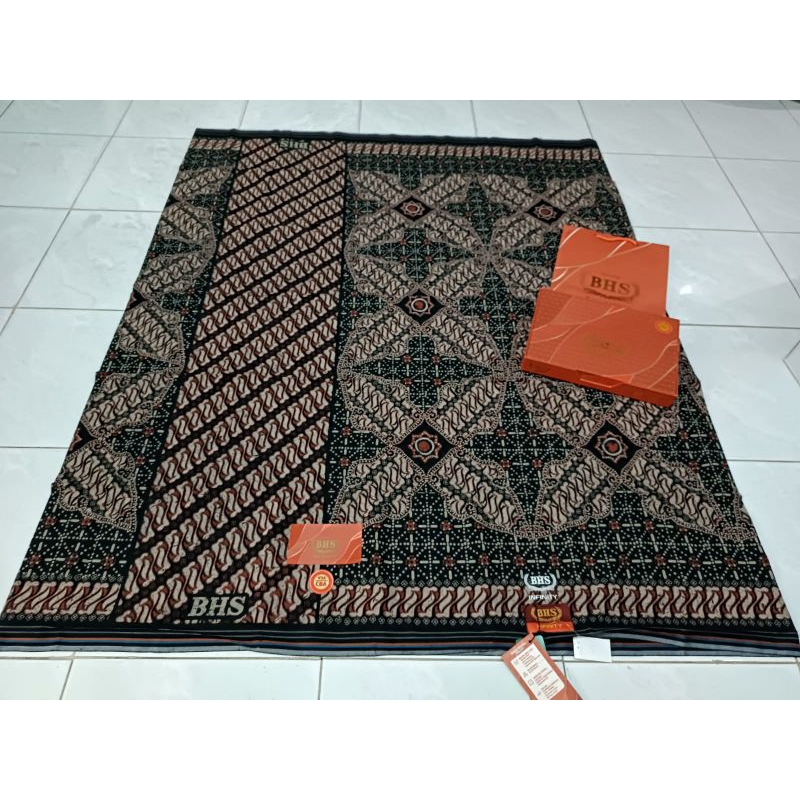Jual Sarung BHS Motif Batik Terbaru bahan adem infinity CBA | Shopee ...