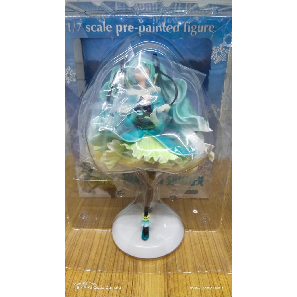 Jual miku snow in summer figure scale 1/7 | Shopee Indonesia