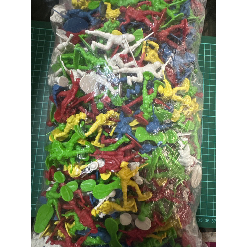 Jual Mainan Tentara Plastik Isi 100 pcs/ Mainan Anak / mainan jadul ...