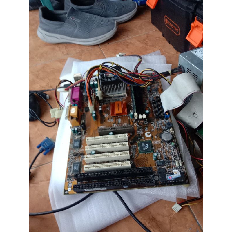 Jual Mainboard jadul Intel p3-700Mhz | Shopee Indonesia