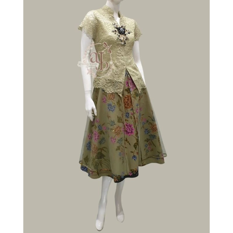 Jual Kebaya sage green hijau pupus, rok motif encim lapis tille, dan ...