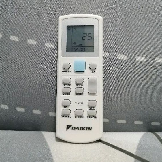 Jual REMOTE REMOT AC DAIKIN MALAYSIA BIRU FTV/FTP | Shopee Indonesia
