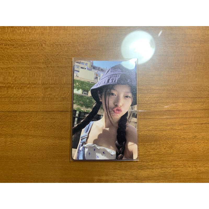 Jual [READY] NEWJEANS HANNI OFFICIAL PHOTOCARD PC Hanni Bluebook 1st EP OMG Weverse Message Card ...