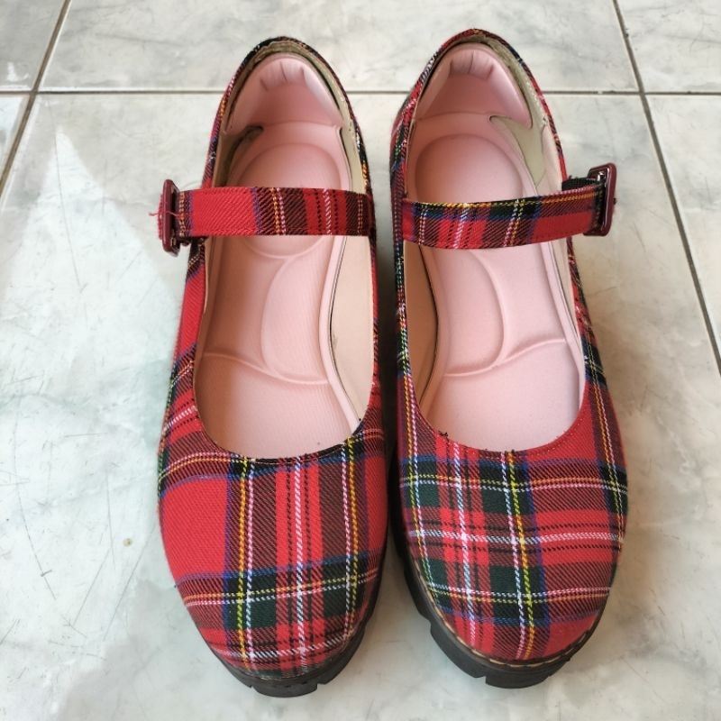 Jual Preloved red plaid shoes sepatu merah kotak size 41 baca deskripsi ...