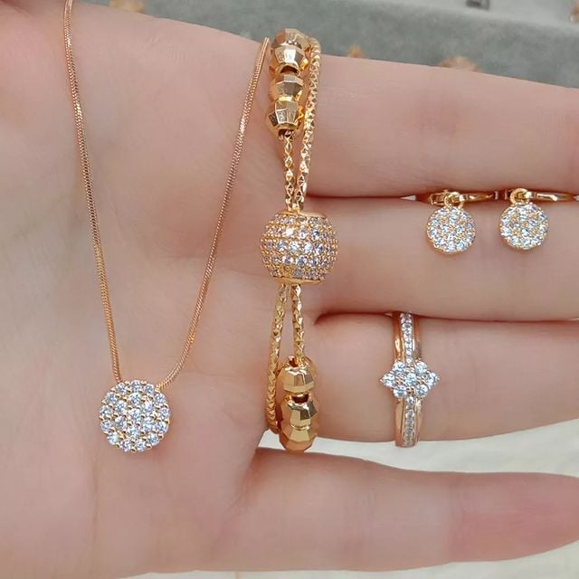 Jual La Vienne - Set Perhiasan Aresta Titanium Wanita - Kalung, Gelang ...