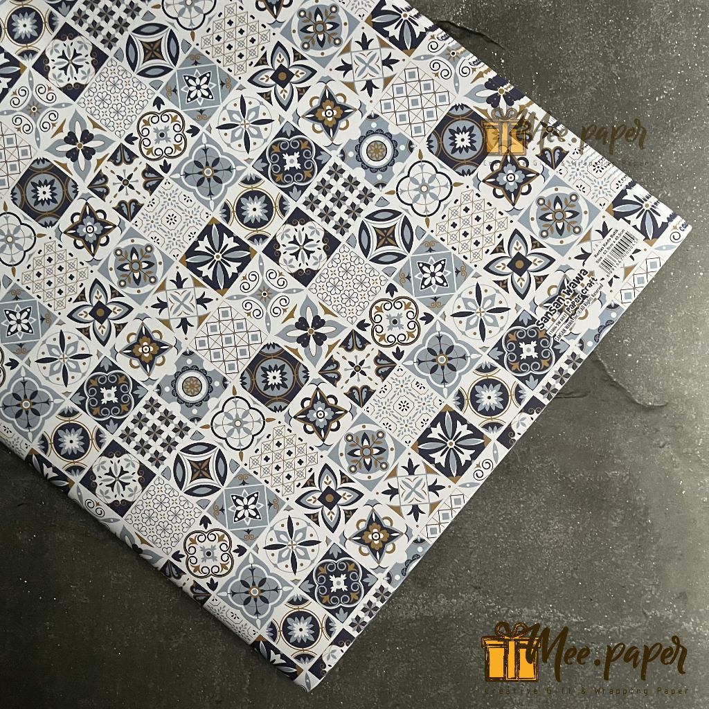 Jual Kertas Kado Sansan Wawa Motif Batik Tegel, Bungkus / Wrapping ...