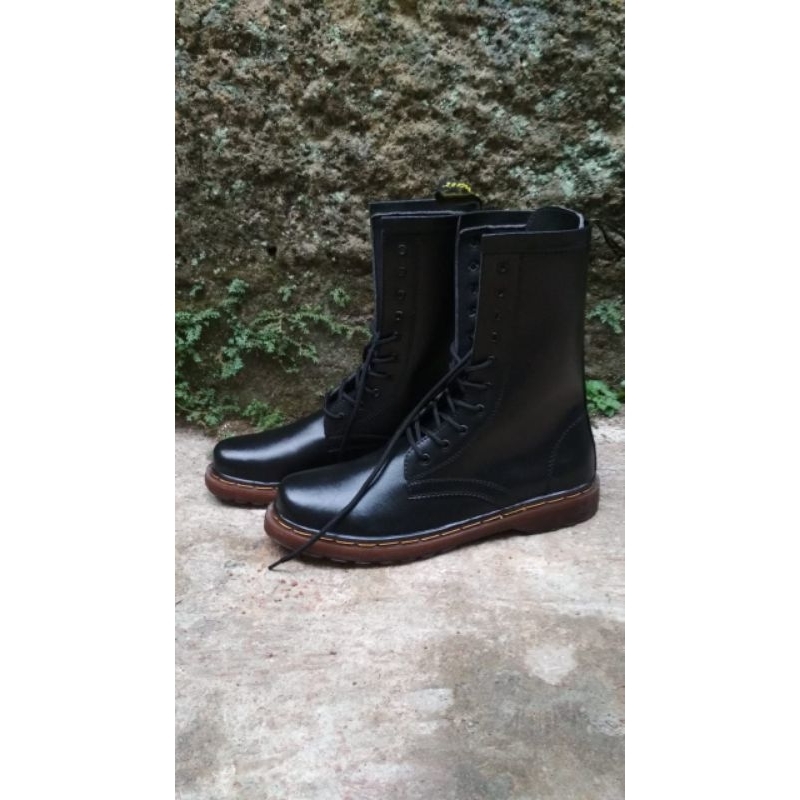 Jual Sepatu docmart tinggi 10 lubang wanita dan pria | Sepatu touring ...