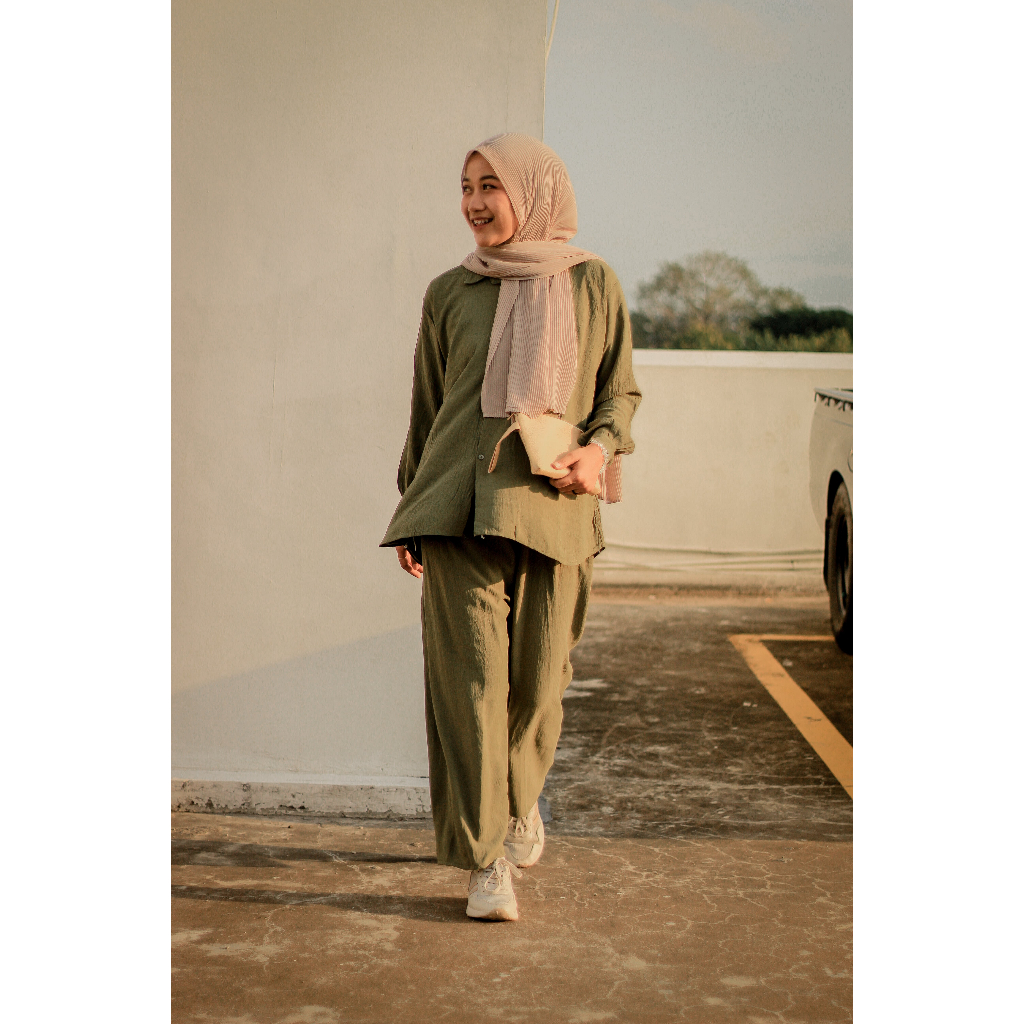 Jual MORAA - Nera One Set - One Set Crinkle - Setelan Wanita - Blouse ...