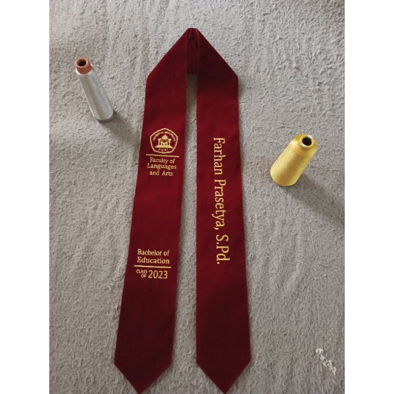 Jual (1 HARI JADI) Selempang Wisuda Leher BORDIR Custom Beludru Premium ... Jual (1 HARI JADI) Selempang Wisuda Leher BORDIR Custom Beludru Premium ...
