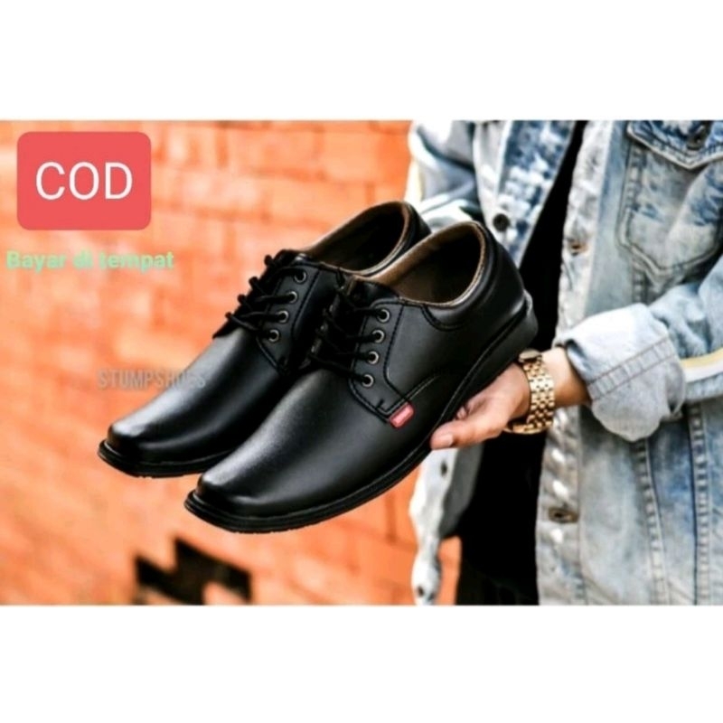 Jual Sepatu Pantofel Pria Hitam Terbaru Untuk Kerja Kantor Dan Acara | Shopee Indonesia