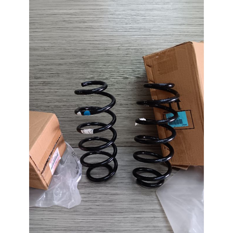 Jual Per keong Spiral Coil Spring Belakang suzuki IGNIS Original Harga ...