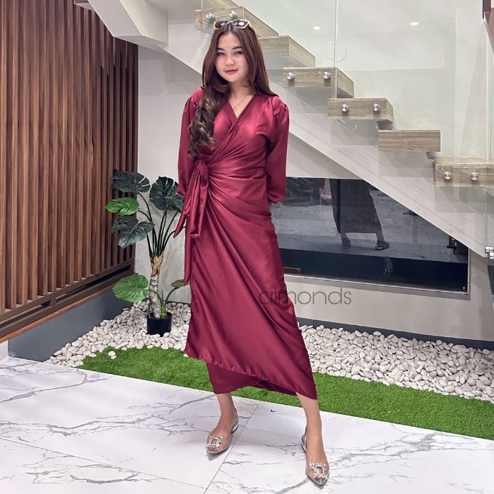 Jual Shasa Silk Dress Kimono Style Long Dress Satin Kondangan ...