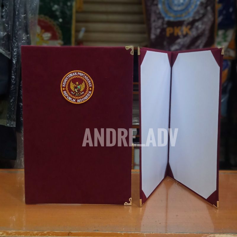 Jual map kemhan map kantor premium ukuran F4 ready stock | Shopee Indonesia