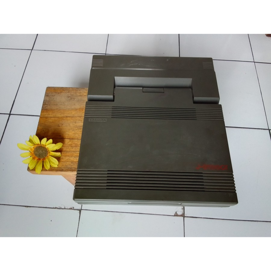 Jual Mereknya Brand Toshiba Laptop Jadul Tua Unik Bekas Seken | Shopee ...