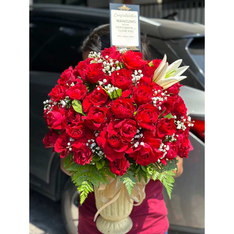 Jual Rangkaian Bunga Pakai tempat/flowerbox/florist in Bali/flowershop ...