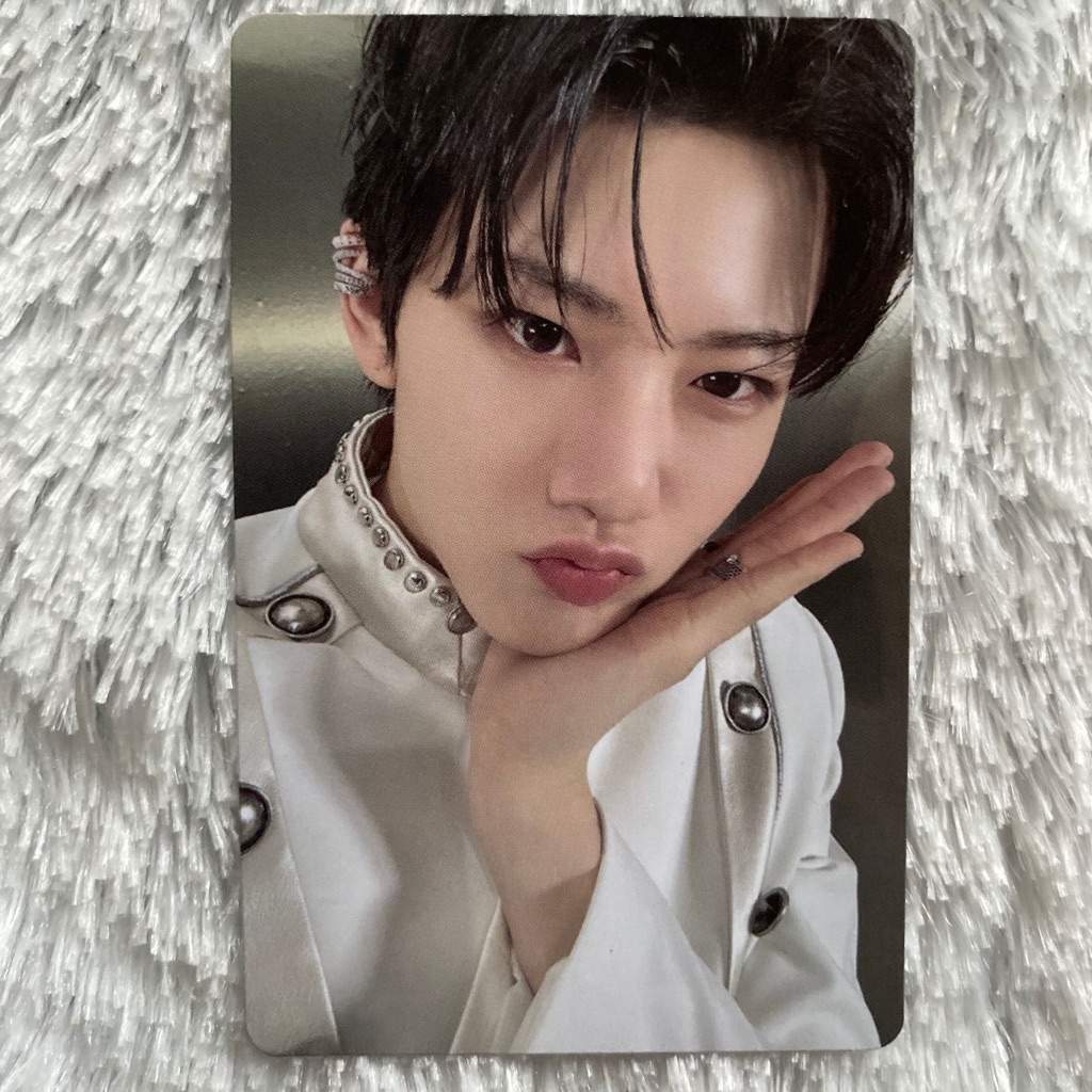 Jual TREASURE REBOOT PHOTOBOOK VER PHOTOCARD PC | Shopee Indonesia