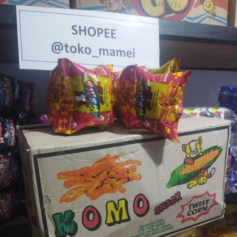Jual Komo Snack Twist Corn Dus (4 rcg = 40 pcs) | Shopee Indonesia