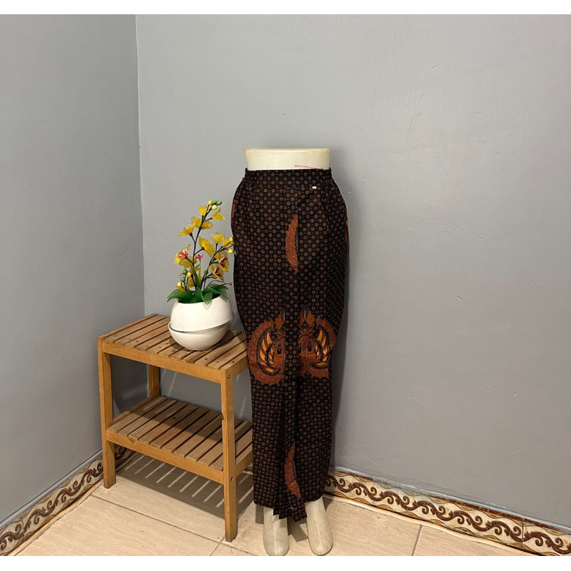 Jual Rok Wiru instan Batik Solo Motif Truntum Garuda | Shopee Indonesia