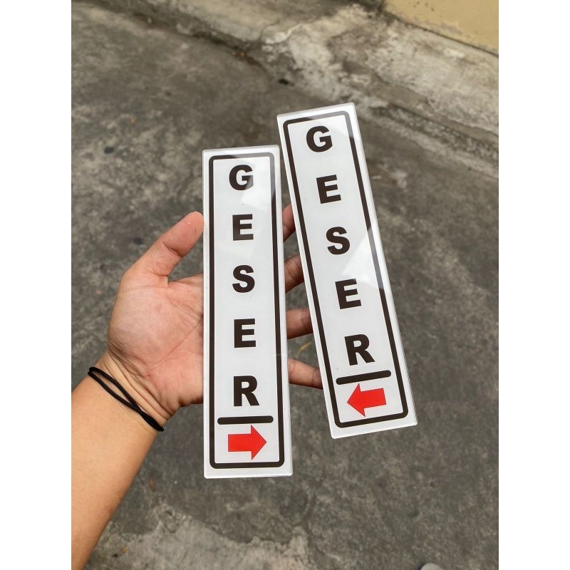 Jual Akrilik Stiker Vinyl Geser Kiri Kanan Pintu Putih | Shopee Indonesia