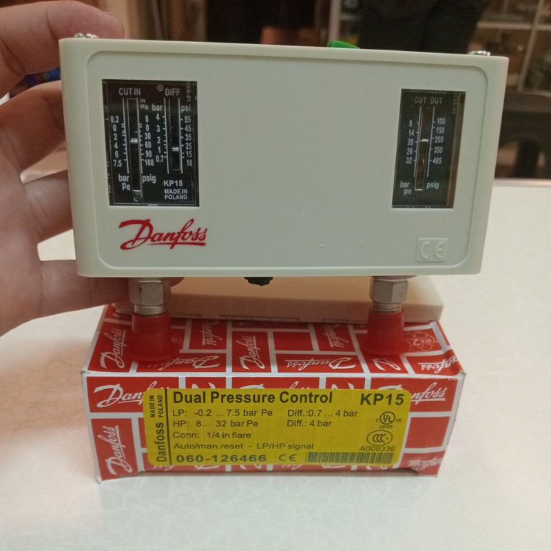 Jual Danfoss pressure switch HPLP KP 15 (AUTO-MANUAL) | Shopee Indonesia