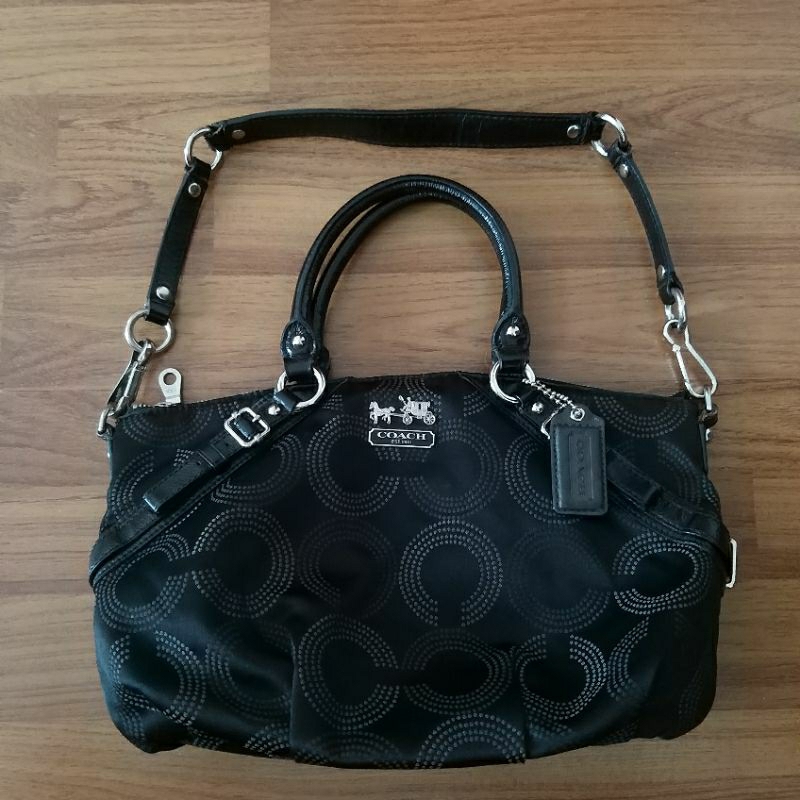 Jual Coach shoulder bag preloved (harga nett, no nego) | Shopee Indonesia