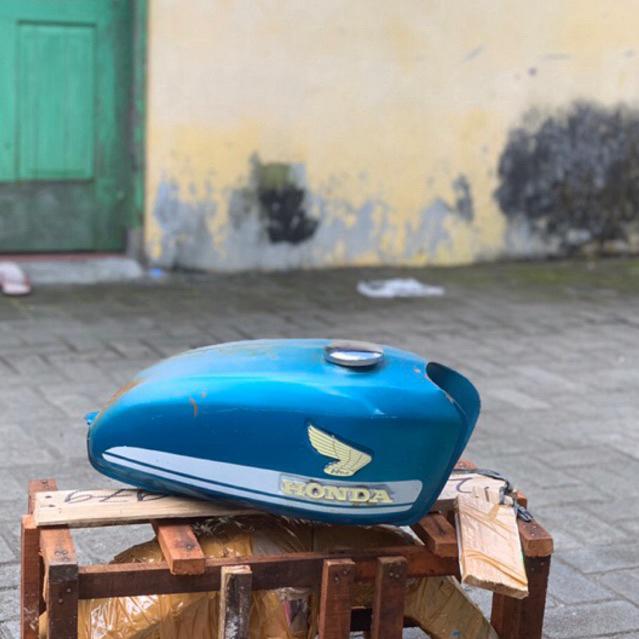 Jual Tangki Tengki Glatik CB 100/125 Original Repaint Model Bladus/Ori ...